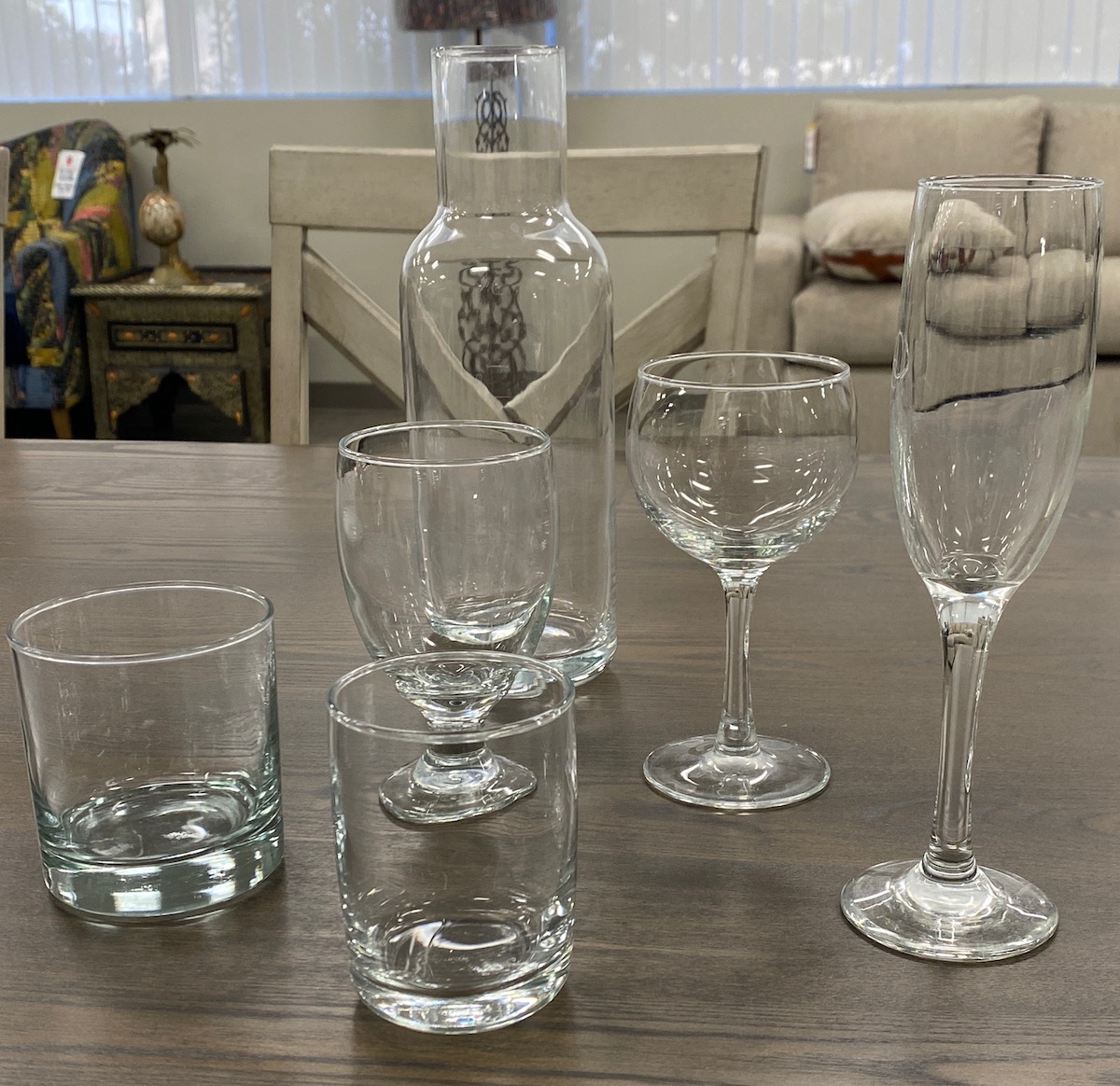 Hotel Surplus: Assorted Hotel Glassware